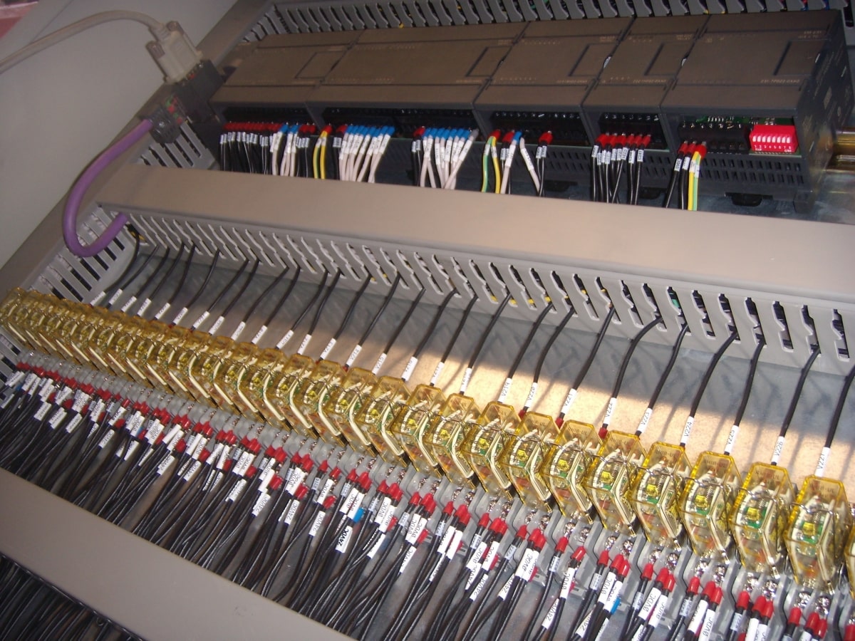 MIR - Plastic Injection Machine - Automate