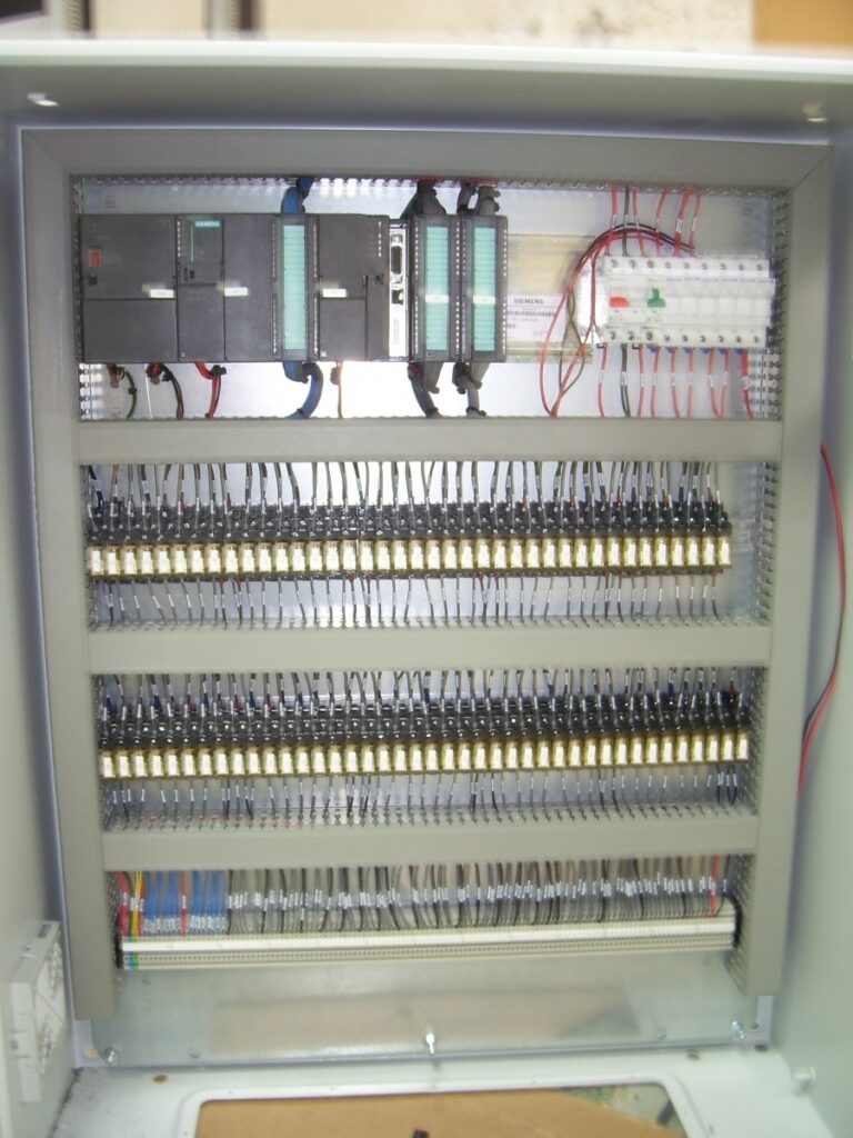 KARTING Circuit Light Signal in U.A.E - Automate